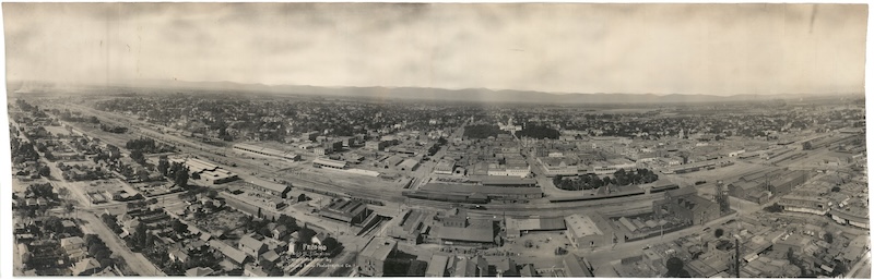 [Panoramic Photograph] Fresno. 1000 ft Elevation. - Neatline